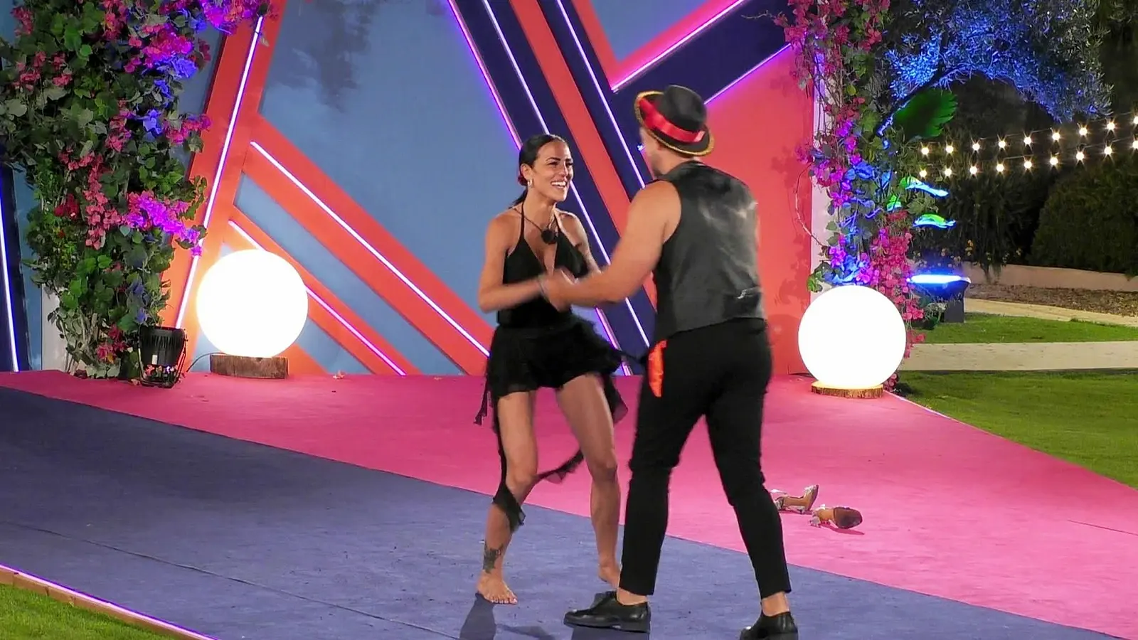 Make Love, Fake Love“-Star Elena Miras: Tanz endet im ernsthaften ...