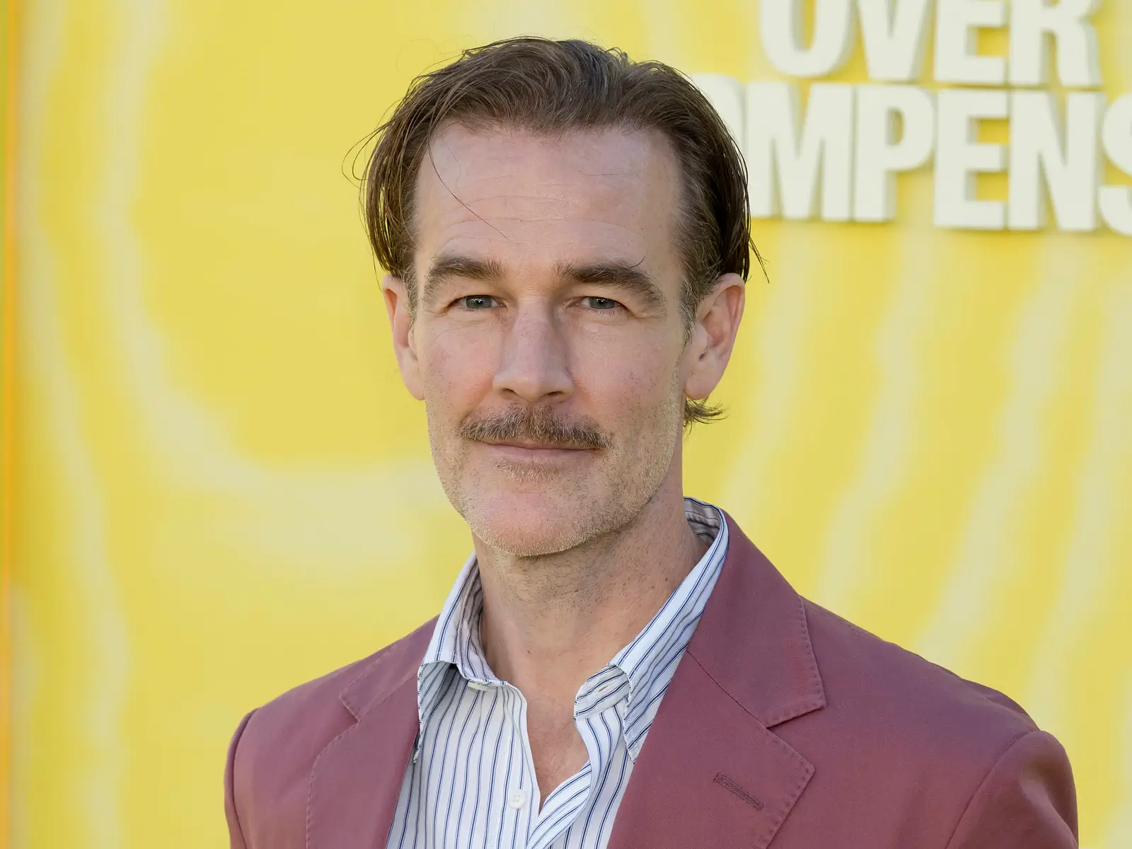 Für Krebsbehandlung: James Van Der Beek versteigert Dawsons Creek ...