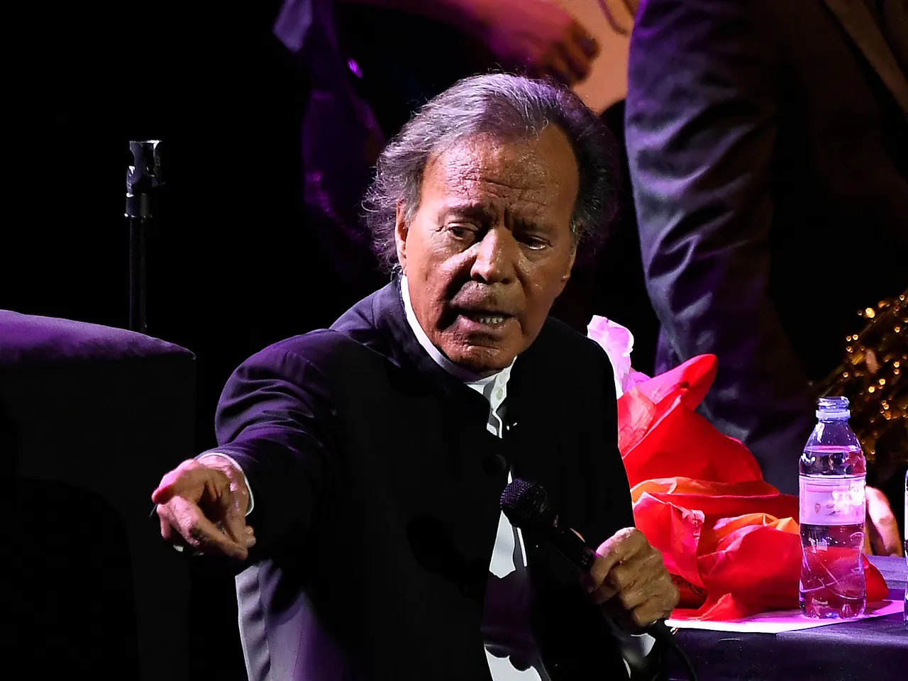 Vorwürfe gegen Julio Iglesias: Zwei Ex-Angestellte melden sich | InTouch