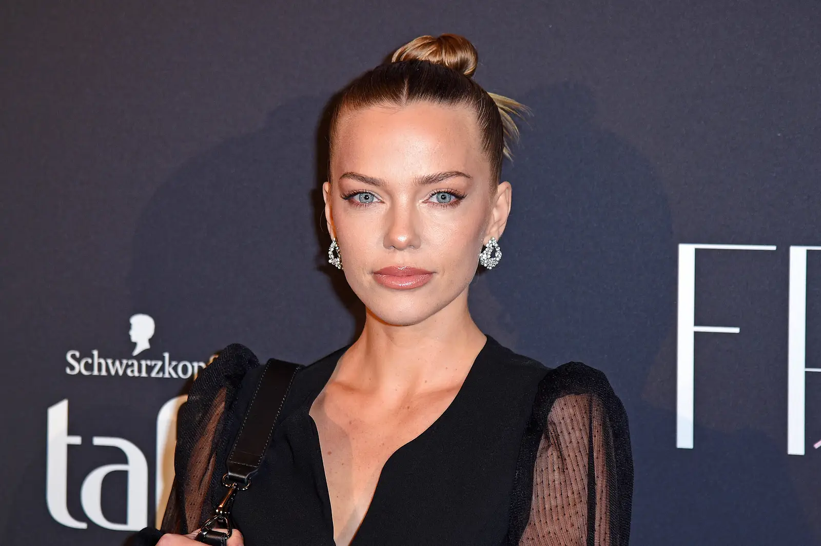 laura-maria-rypa-eindeutige-aufnahme,id=2b716b26,b=intouch,w=1600,rm=sk ...