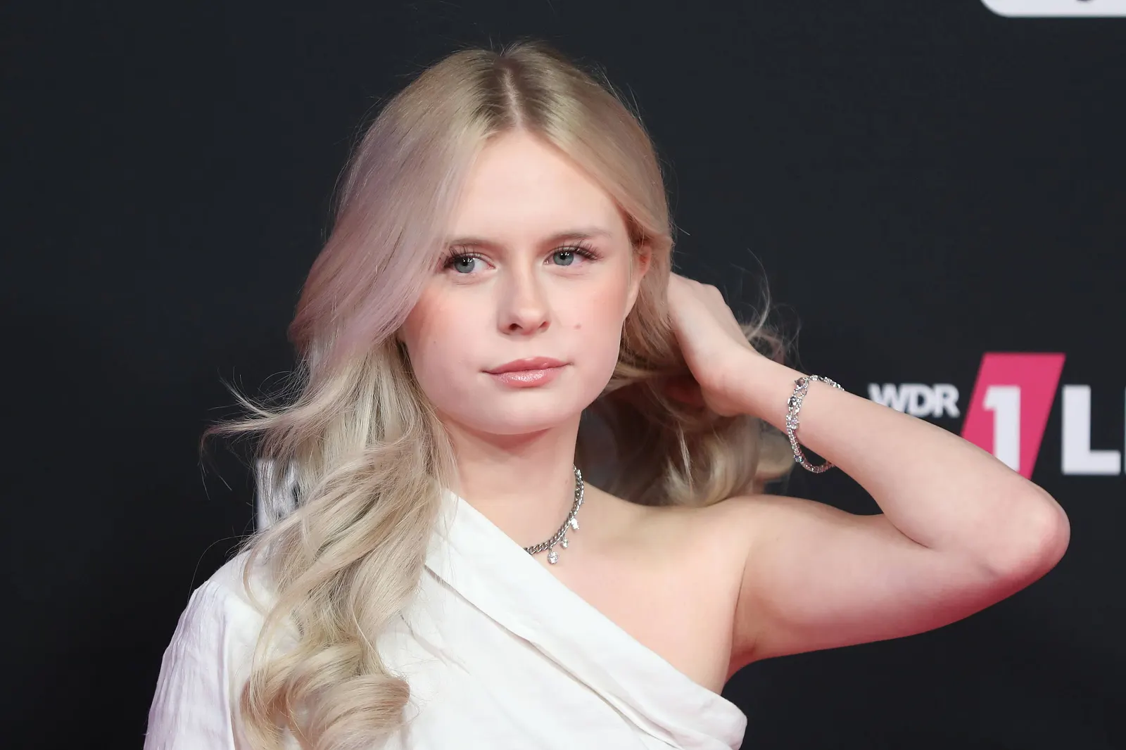 Leni Marie: Freund, Karriere & Instagram! Das macht die Schwester von Dagi Bee | InTouch